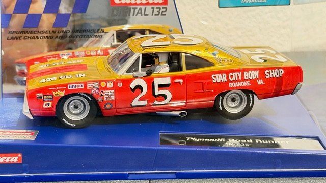 31059 Carrera Digital 132 Plymouth Road Runner No.25 (Neu und ...