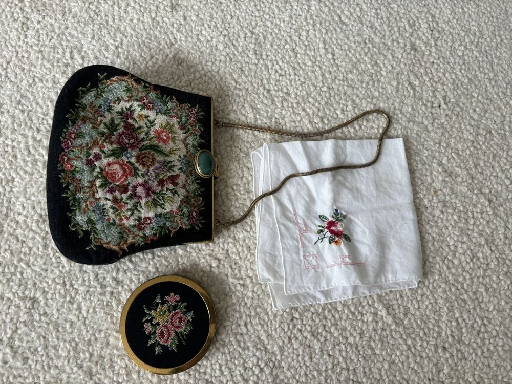 Vintage Petit Point Floral Handbag, Mirror & Handkerchief (Neu (gemäss ...