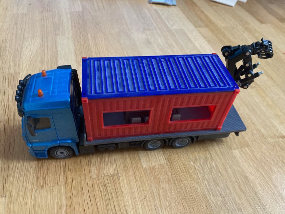 Siku LKW mit Baucontainer 1:50 (Gebraucht) in Zürich für CHF 5 – nur ...