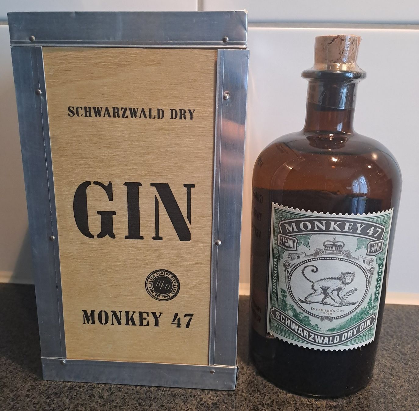 Monkey 47 Gin Distiller's Cut 2015 mit Goldring und Box (Neu und ...