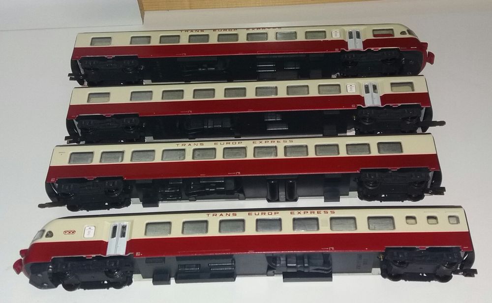 Wagenset LIMA RAe TEE ohne Motor - HO - DC (Gebraucht) in Giebenach für ...
