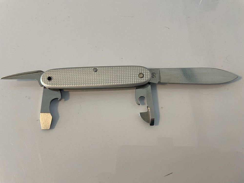 ELSENER SCHWYZ VICTORIA + PAT 66 (Gebraucht) in Uhwiesen für CHF 40 – mit Lieferung auf Ricardo ...