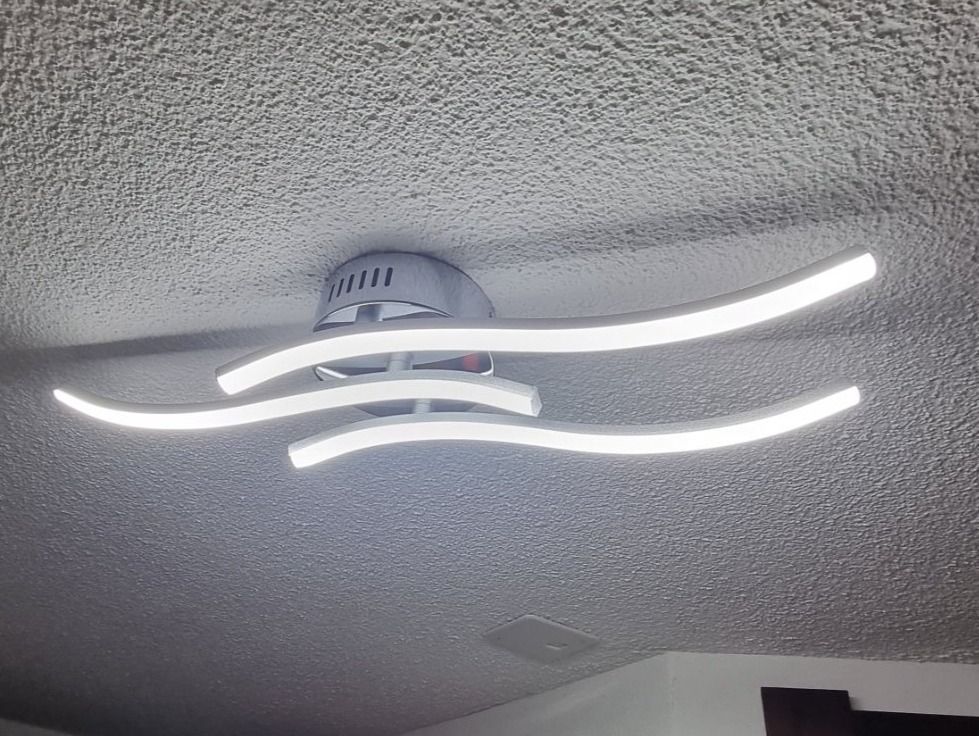 LED Deckenlampe neu (Neu und originalverpackt) in geroldswil für CHF 52 ...