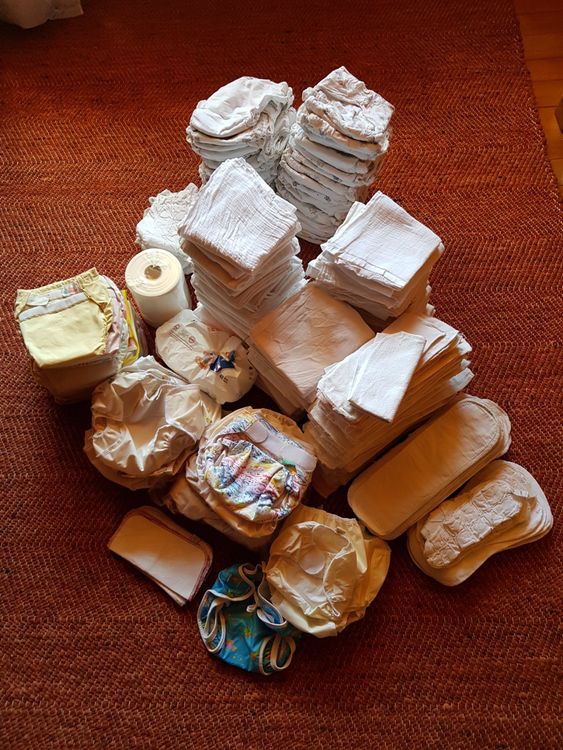 Sehr grosses Windelpaket zum Austragen (Gebraucht) in Bristen für CHF 1 ...