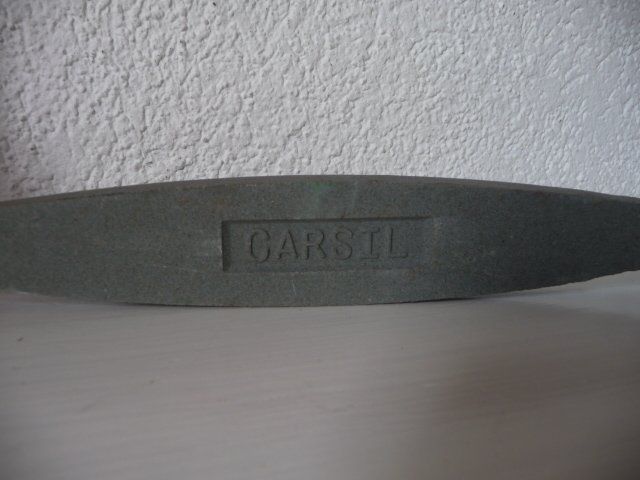 Wetzstein mit Behälter - Pierre à éguiser avec support (Gebraucht) in ...