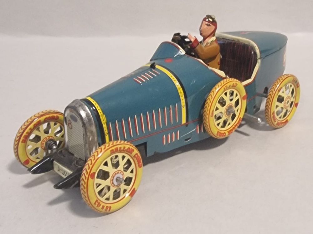 Vintage blech auto Figuren handaufzug (Gebraucht) in Menziken für CHF ...