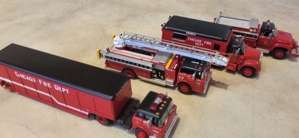 4 HO 1/87 Chicago Fire Feuerwehr Trucks Athearn USA (Gebraucht) in ...