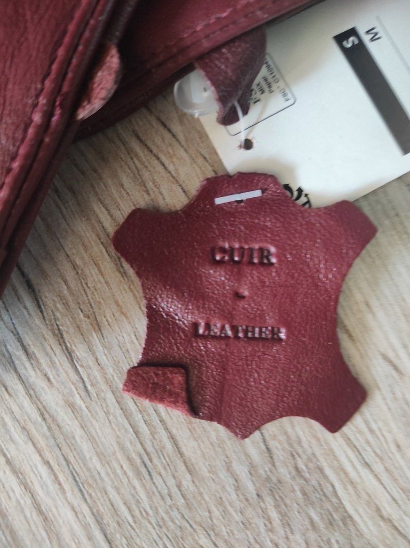 Grande écharpe et gants en cuir véritable neufs (Neuf (Voir description ...