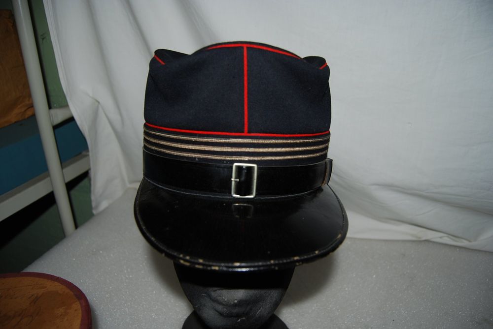 Uniform Hauptmann Hut 1898 Infanterie (Gebraucht) in bern für CHF 240 ...