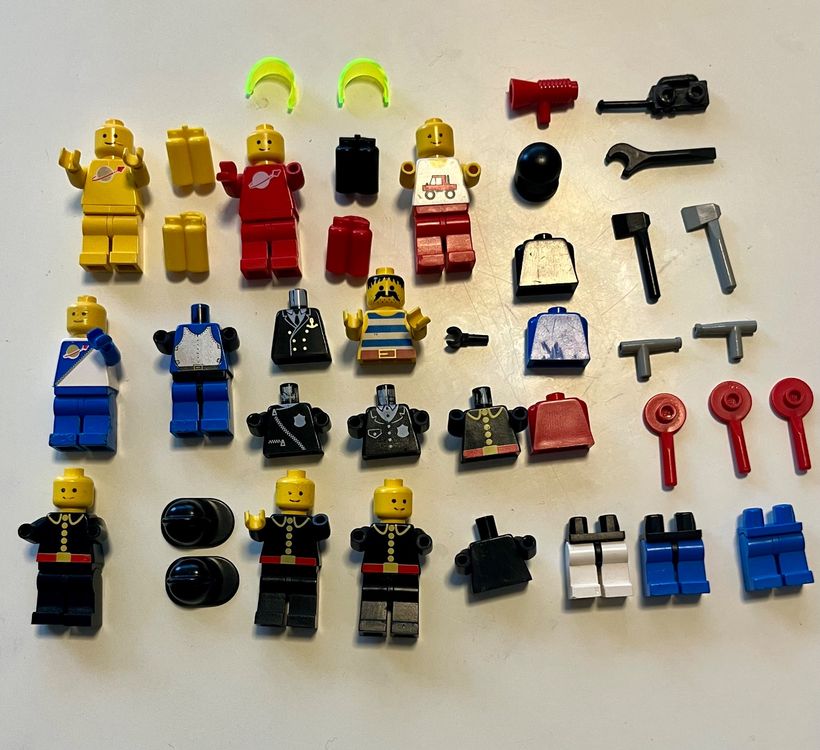 Lego Minifiguren Teile (Gebraucht) in Birmenstorf AG für CHF 2 – mit ...