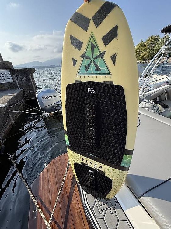 Planche de wake surf Phasefive Venom (D'occasion) à Vernier pour CHF ...