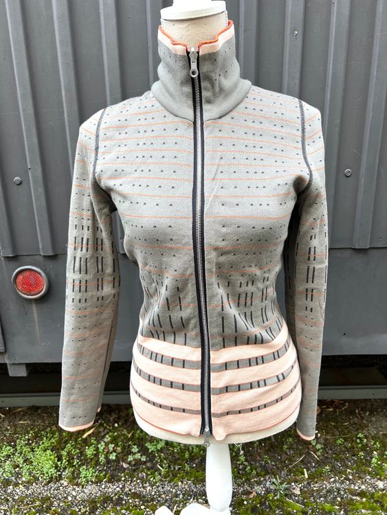 XESS + BABA Wendbarer Cardigan Grösse S | Kaufen auf Ricardo