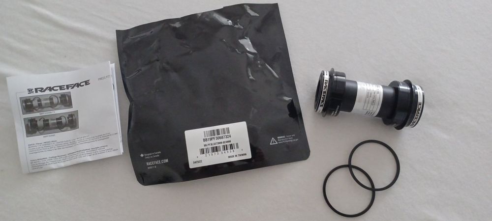 Race Face X-Type Tretlager PF30 73mm AM19 (Neu und originalverpackt) in ...