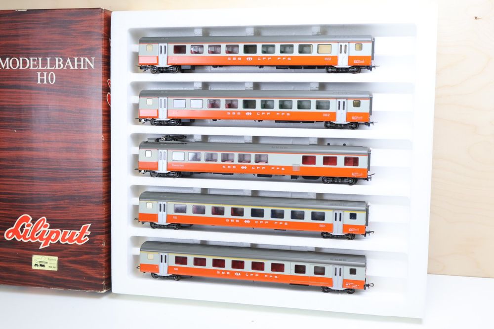 Liliput 5 x SBB Swiss Express Personenwagen Set - 885 | Kaufen auf Ricardo