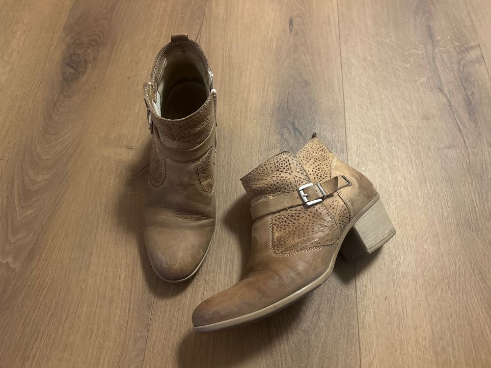 Roberto Santi Stiefelette Gr 39 (Gebraucht) in Regensdorf für CHF 15 ...