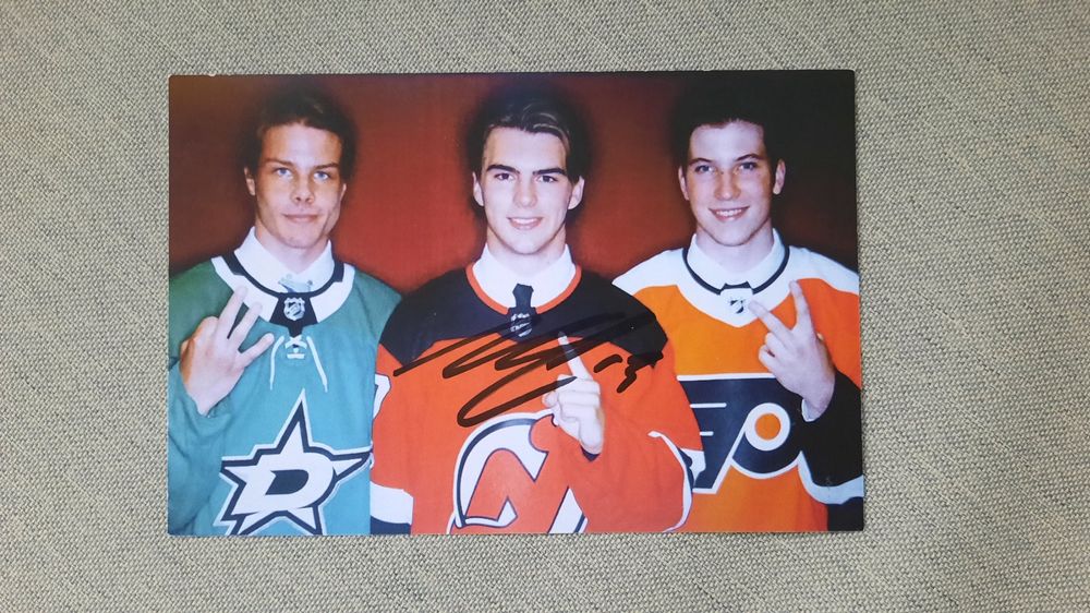 Autogrammkarte Nico Hischier (Gebraucht) in Schmerikon für CHF 8 – mit ...