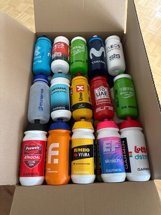 Bidons div Teams (Gebraucht) in Möhlin für CHF 22 – mit Lieferung auf ...