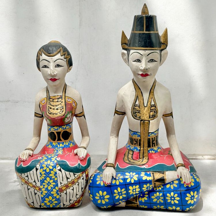 Statuettes en bois couple balinais peint à la main (D'occasion) à ...