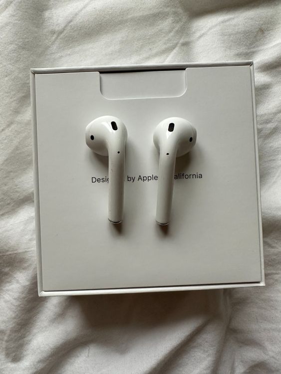 AirPods 1st Generation (Gebraucht) in Mettmenstetten für CHF 24 – mit ...