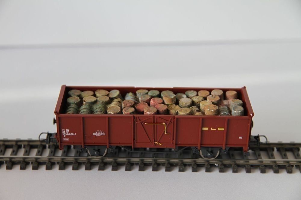 BLS, offener Güterwagen E, beladen mit Fässern, HO, AC, Neu (Neu und originalverpackt) in ...