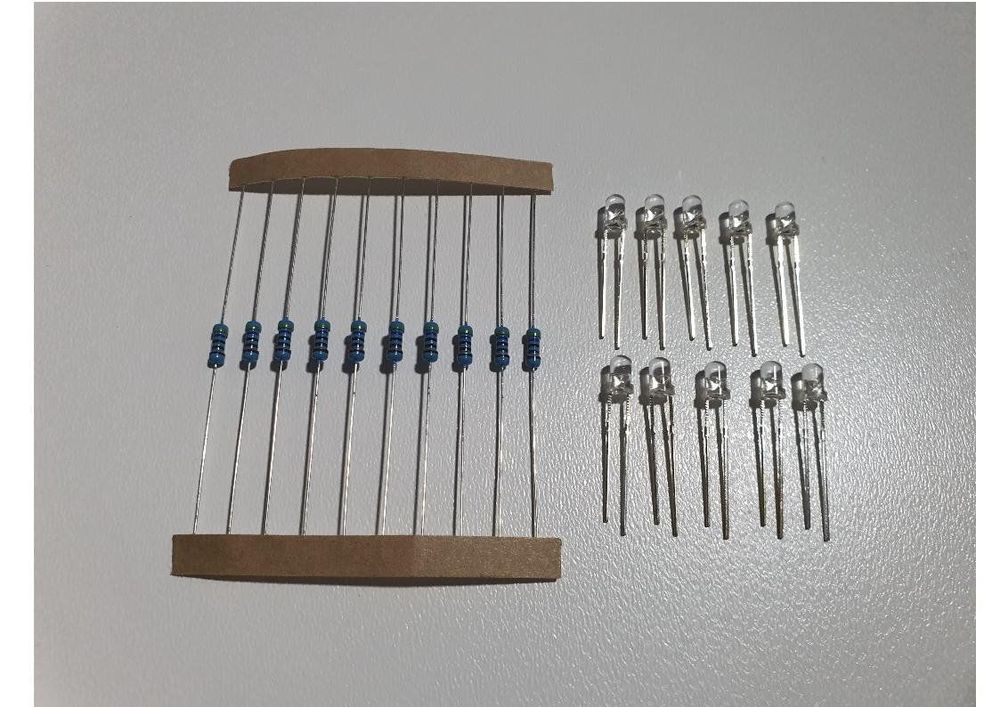 10x LED mit Wid 3mm Kaltweiss klar (Neu und originalverpackt) in Lyss für CHF 3 – mit Lieferung ...