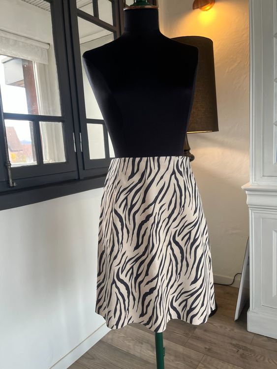 Jupe douceur zèbre 36 (D'occasion) à Seiry pour CHF 7 – retrait uniquement | Acheter sur Ricardo