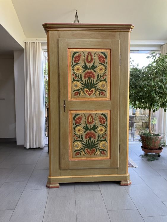 Schrank bemalt (Gebraucht) in Rehetobel für CHF 135 – nur Abholung auf Ricardo kaufen