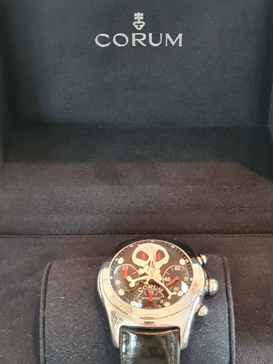 Corum Bubble Jolly Roger Skull Chronograph Limited Edition (Gebraucht ...