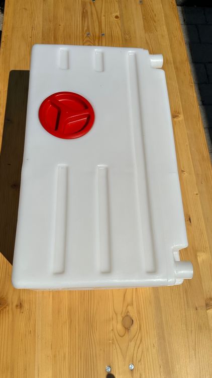 Wassertank 63 L (Neu (gemäss Beschreibung)) in Bettwiesen für CHF 70 ...