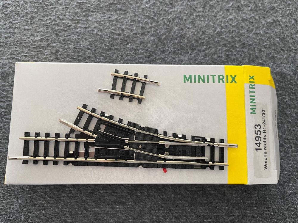 Minitrix 14953 Weiche Rechts R1-30° (Neu und originalverpackt) in ...