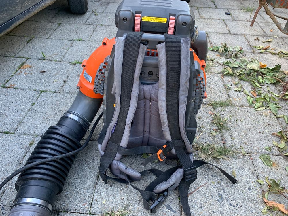 Laubbläser Husqvarna 580 Bts /def. keine sTIHl Makita Stiga. (Defekt) in Balterswil für CHF 262 ...