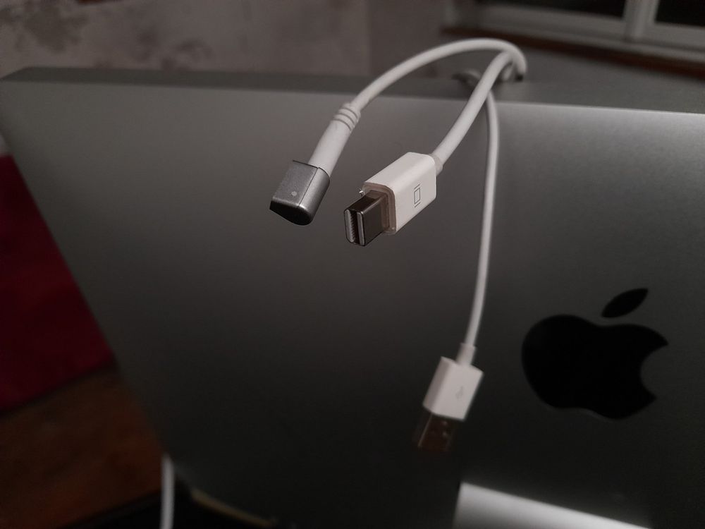 Apple LED Cinema Display A1267 (Gebraucht) in Lütisburg Station für CHF ...