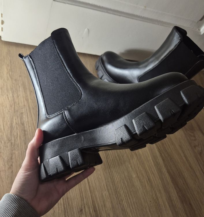 Schwarze Chunky Boots Gr. 39, ungetragen (Neu und originalverpackt) in Zofingen für CHF 45 – mit ...