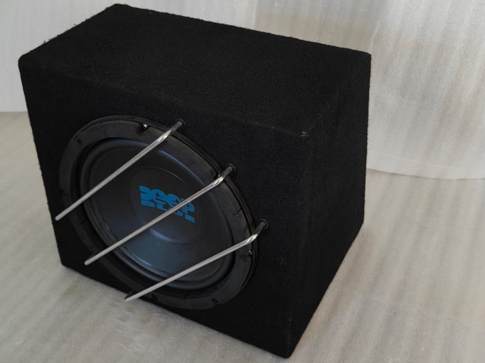 Helix Deep Blue Subwoofer 600W (Gebraucht) in für CHF 25 – mit ...