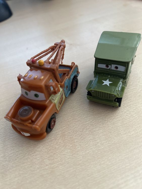 2 Cars Spielzeugautos Pixar, Hook Abschleppwagen und Jeep (Gebraucht ...