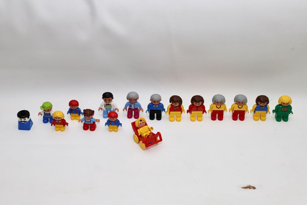 Lego Duplo Figuren Set 16 Stück (Gebraucht) in Bad Zurzach für CHF 20 ...