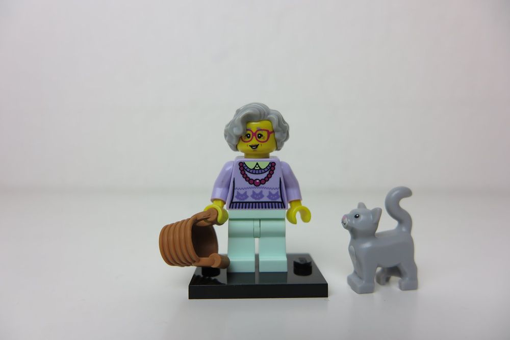 LEGO Minifigur CMF Serie 11 Grossmutter | Kaufen auf Ricardo