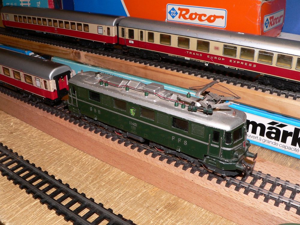 2 ROCO - SBB Lok 2000 HO Gleichstrom mit Trafo, Schienen, (Gebraucht ...