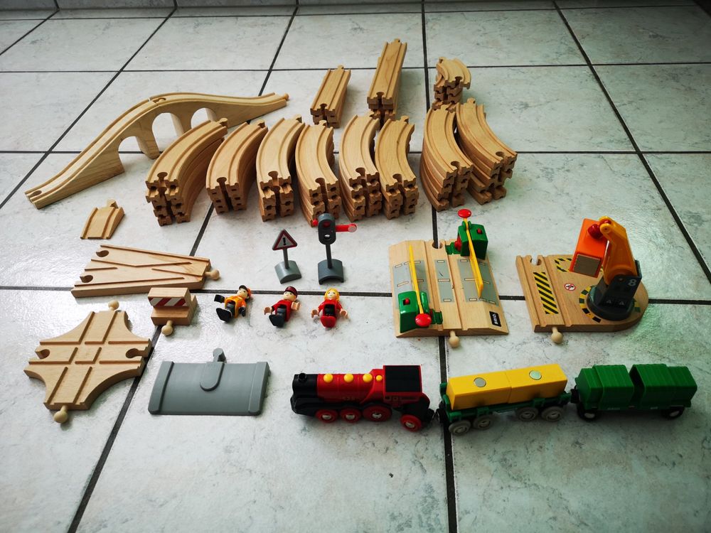 (B1) XXL Brio Holzeisenbahn inkl. Zug mit Baterieantrieb | Kaufen auf ...