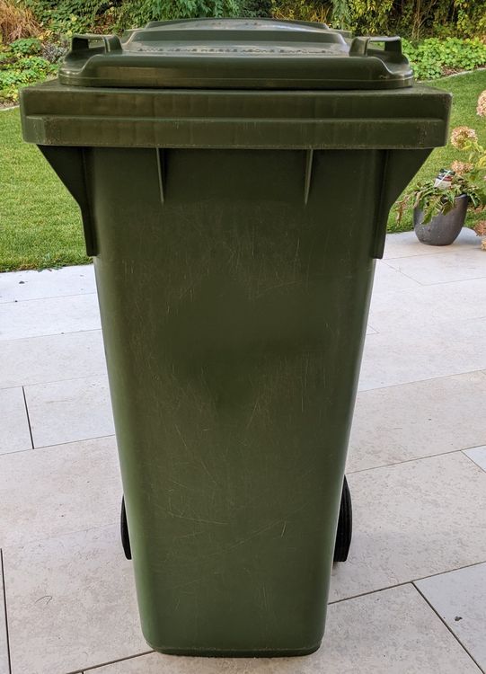 Mülltonne / Container, grün, SSI Schäfer, 140l, fahrbar (Gebraucht) in ...