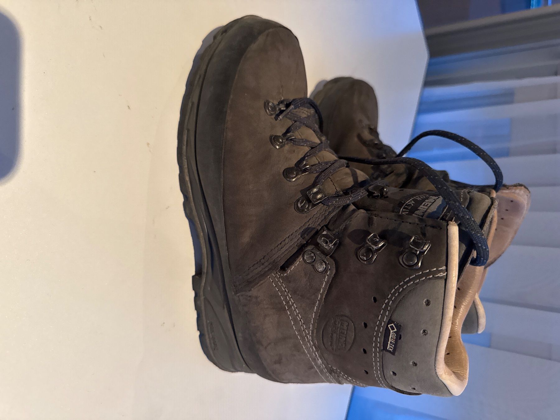 Meindl Wanderschuhe Goretex, Gr. 41 (Gebraucht) in Vilters für CHF 30 – mit Lieferung auf ...