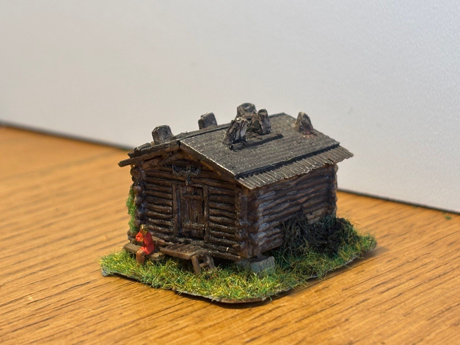 G377: detailreiches Stadel mit Figur (Spur N) (Gebraucht) in Birsfelden ...