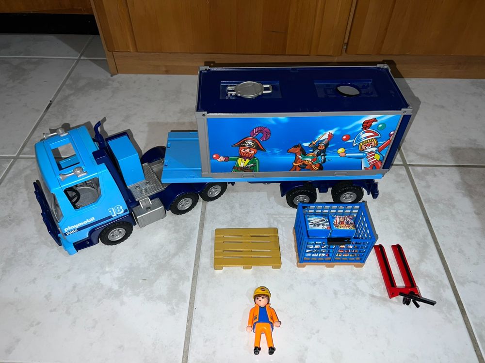 Playmobil Lastwagen mit Container Zirkus (Neu (gemäss Beschreibung)) in ...