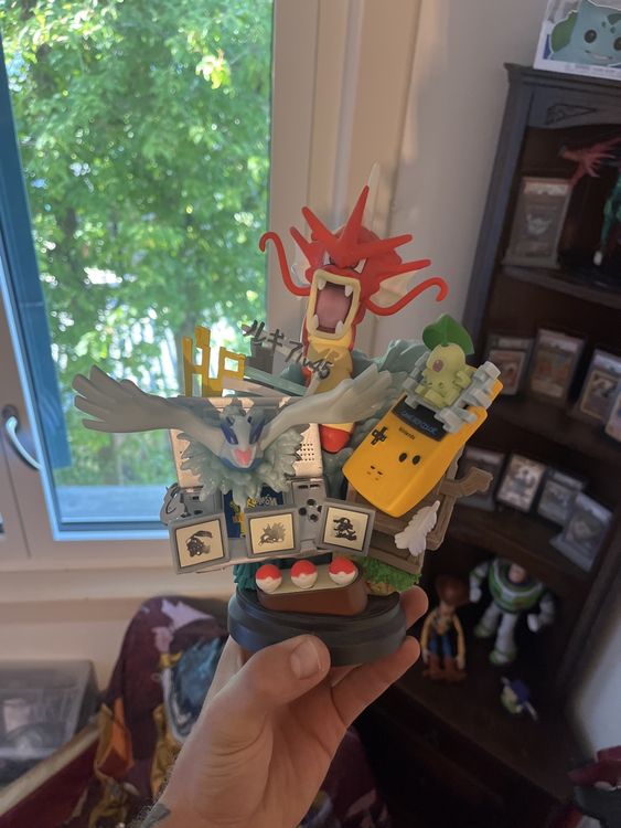 Pokemon Gyarados Gen 2 Pokal Vinyl Figur Display (Neu (gemäss ...