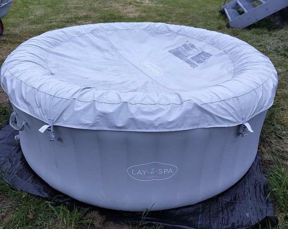 Bestway Whirlpool Lay-Z-Spa ohne Pumpe | Kaufen auf Ricardo