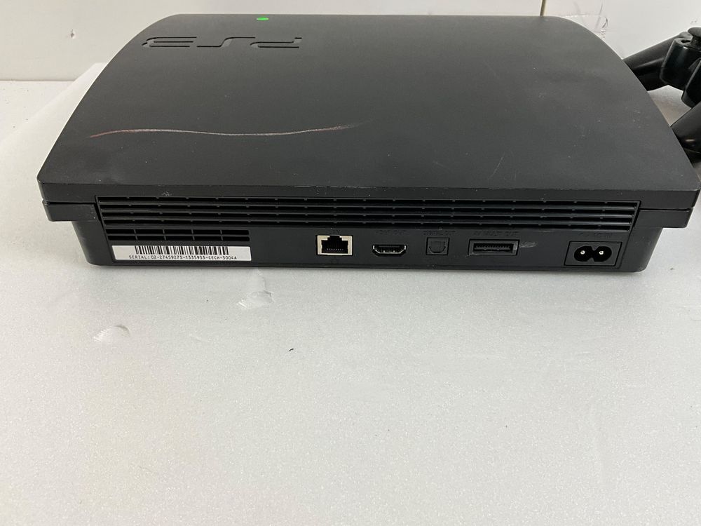 Sony PS3 Gen 2 Konsole mit 2 Kontroller funktioniert alles | Kaufen auf ...