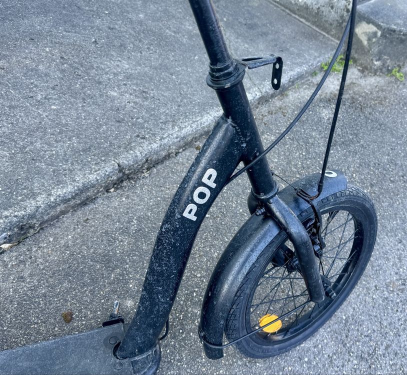 Schwarzer POP Scooter mit grossen Rädern | Kaufen auf Ricardo
