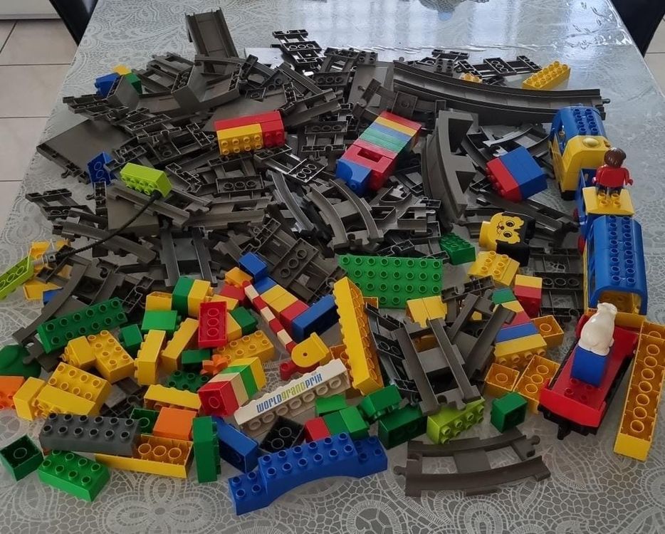 Lego duplo mix circa 5 kg (Gebraucht) in Cadenazzo für CHF 90 – mit ...