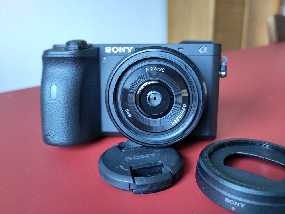 Sony a6600 and 20mm f2.8 pancake, GREAT combo, like new! (Gebraucht) in ...
