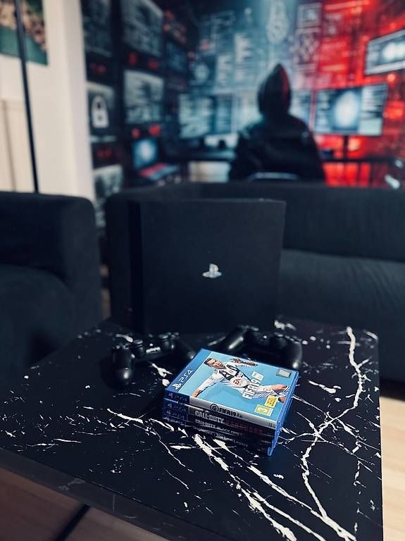 PlayStation 4 Pro (D'occasion) à Bavois pour CHF 100 – retrait ...